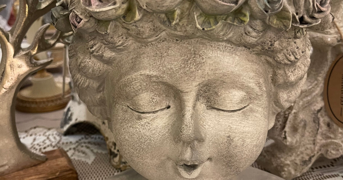 Cache-pot visage romantique avec couronne de fleurs et oiseaux – Elle ...
